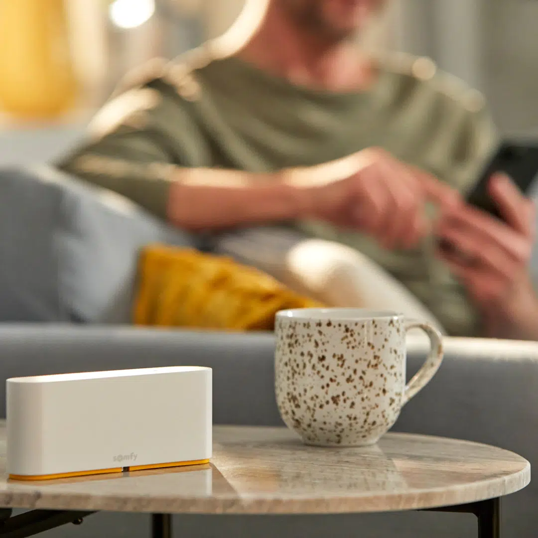 7 fordeler med smarthus-system til solskjerming - Somfy TaHoma Switch ...