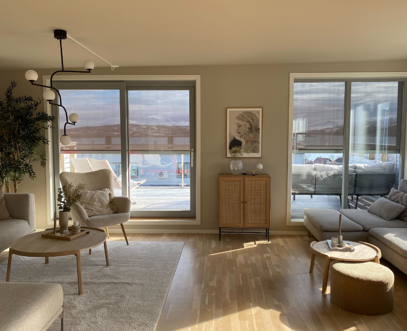 Zipscreen 100i med solcellemotor | Fri frakt I Solskjerming I Myscreens.no